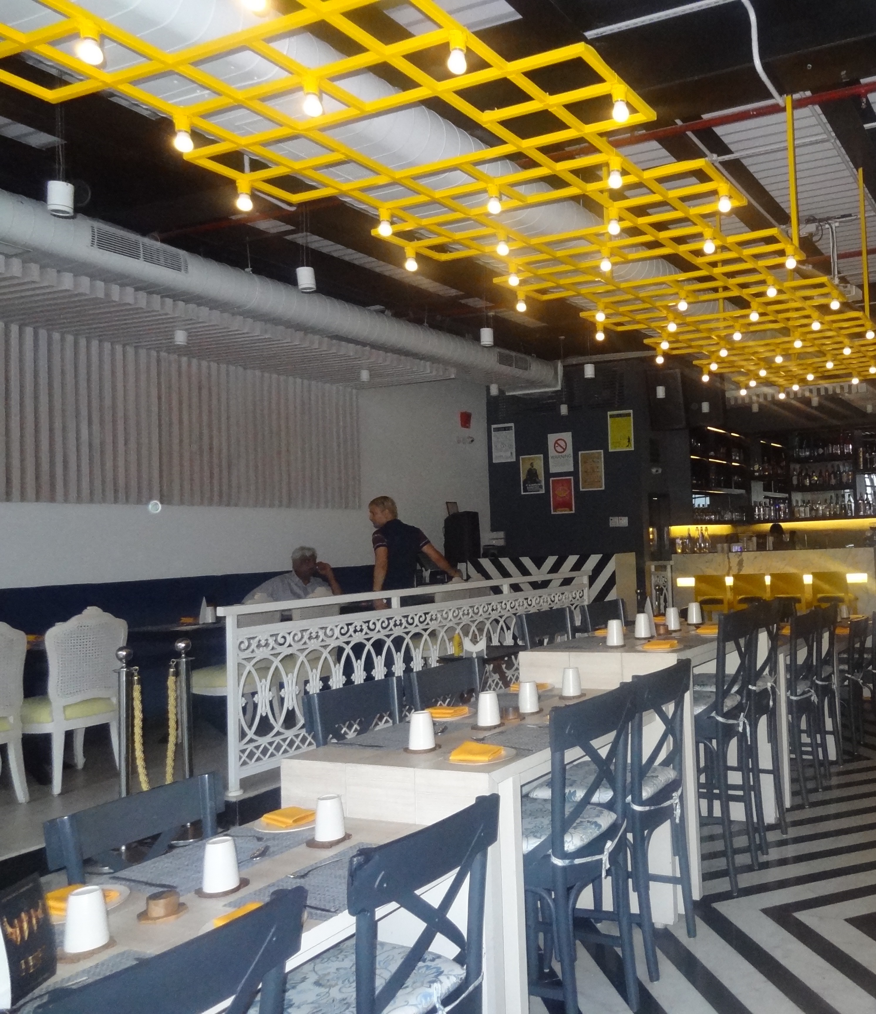Restaurant Review: Zamozza, Connaught Place – ChicLifeByte