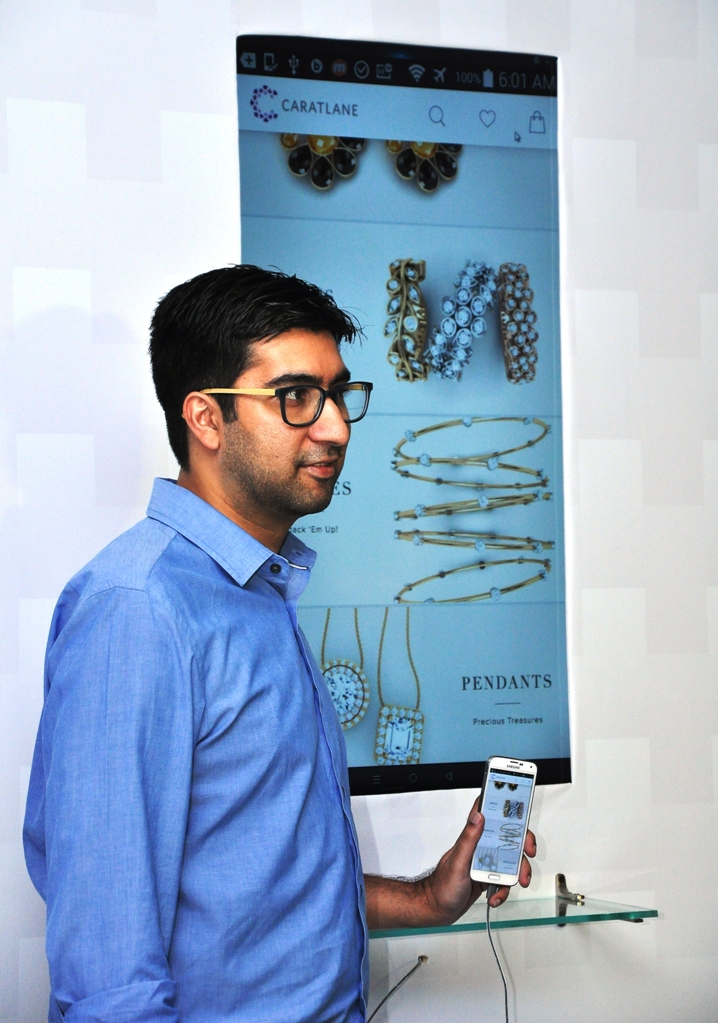 Caratlane launches the world's first virtual jewellery try on app ...