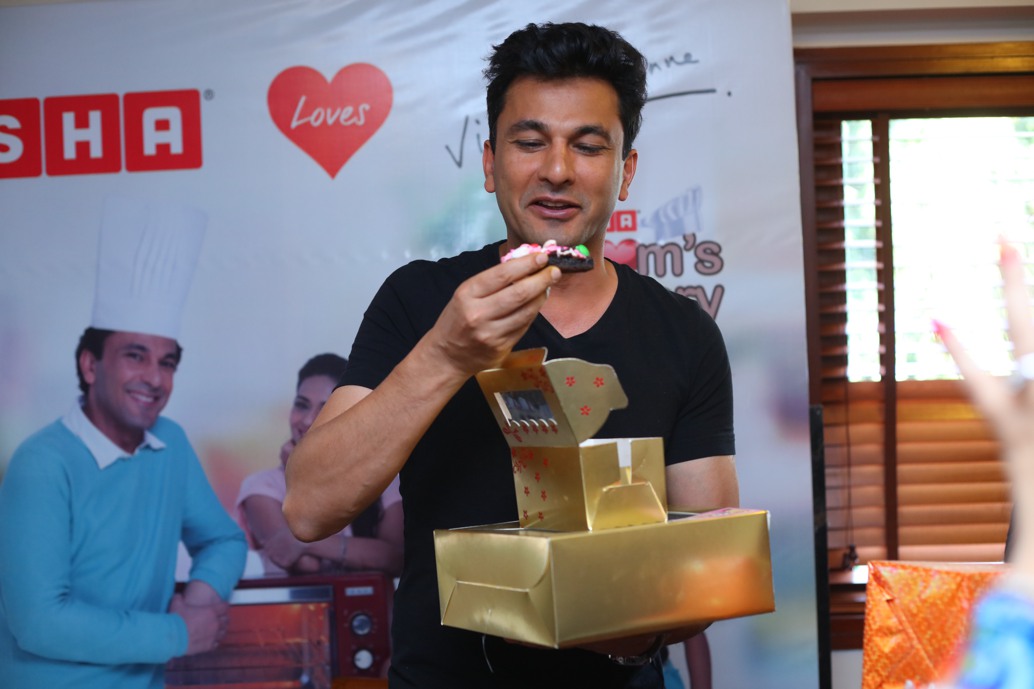 Cookout with Chef Vikas Khanna, Brand Ambassador for Usha Kitchen ...